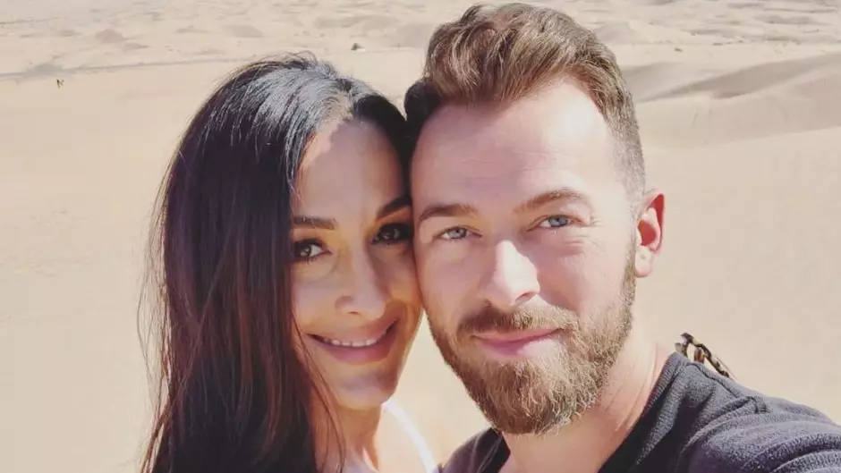 Nikki Bella ug Artem Chigvintsev