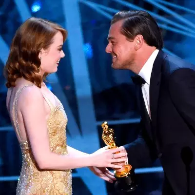 Emma Stone admèt li kraze timoun nan Leonardo DiCaprio