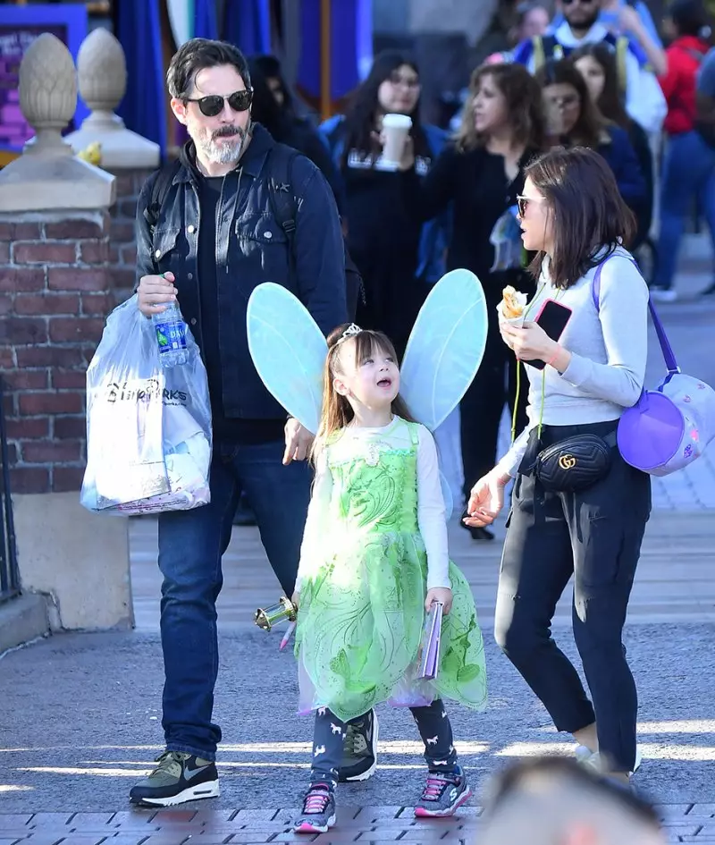 Jenna Dewan i njezin dečko Steve Kazee vode njezinu kćer Everly na zabavan dan u Disneyland