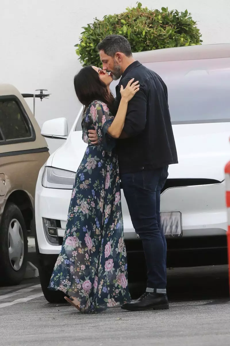 Jenna Dewan i Steve Kazee porten Everly a una festa d'aniversari infantil