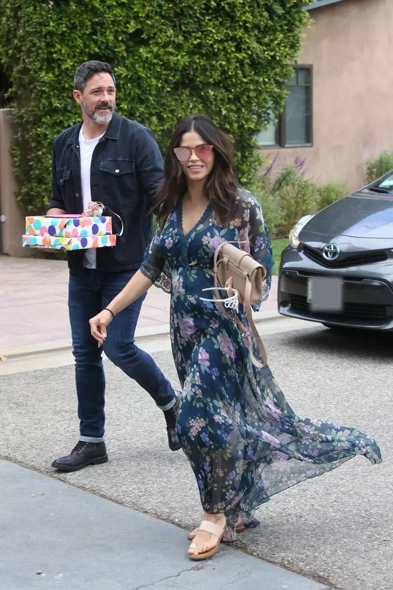 Jenna Dewan e Steve Kazee portano Everly a una festa di compleanno per bambini