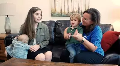 Joy-Anna Duggar Mengungkapkan Perjuangan 'Belajar' Son Gideon: 'Dia Hanya Sedikit Di Belakang'