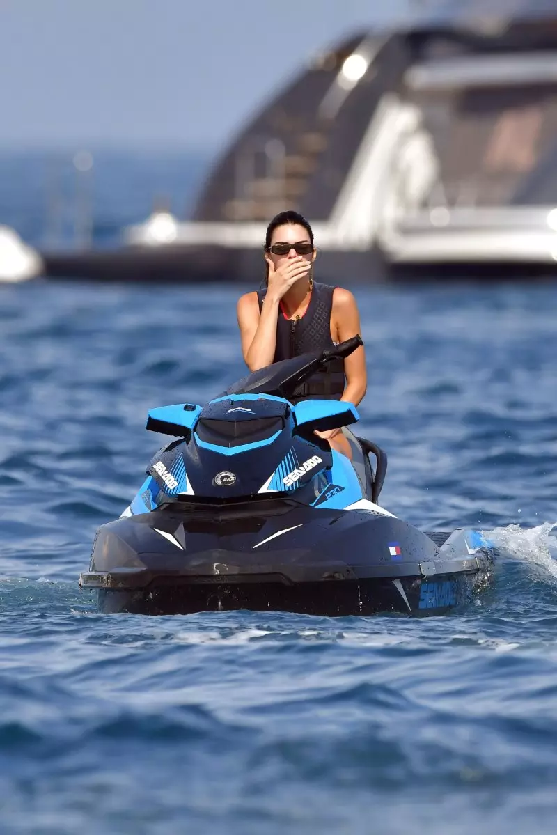 Kendall-jenner-luka-sabbat-jetski