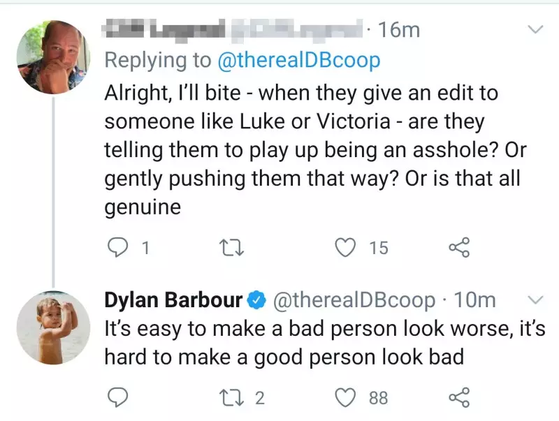 Dylan Barbour ບອກ tweets ທັງຫມົດກ່ຽວກັບປະລິນຍາຕີ