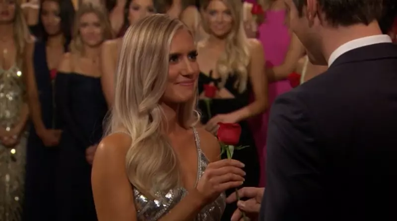 Lauren Gets A Rose On Night One