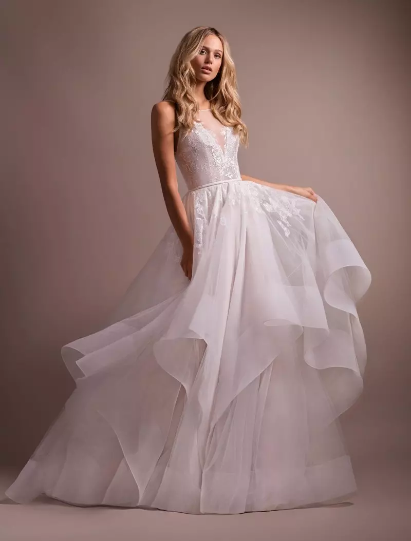 Poročna obleka z velikostjo Hayley Paige