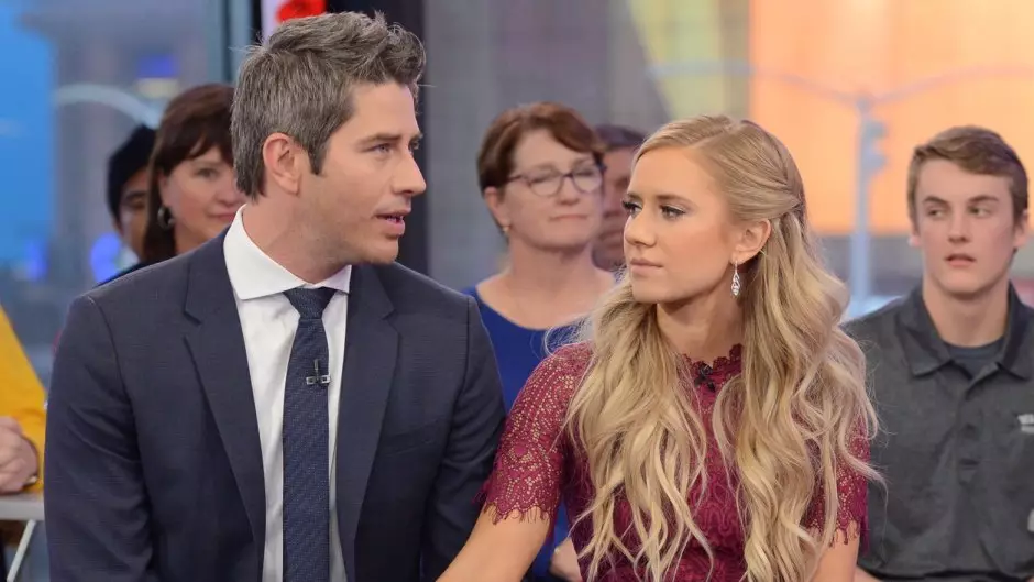 Arie Luyendyk Lauren Burnham clapback ntawm troll uas hu lawv tus menyuam ua oops