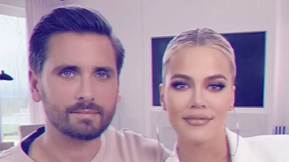 UScott Disick uqhwaba uBuyela kuMlandeli oShades uKhloe Kardashian