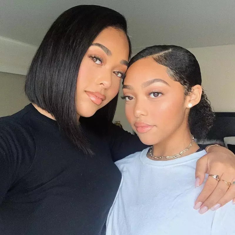 Jordyn Woods en Jodie Woods lyk soos 'n tweeling