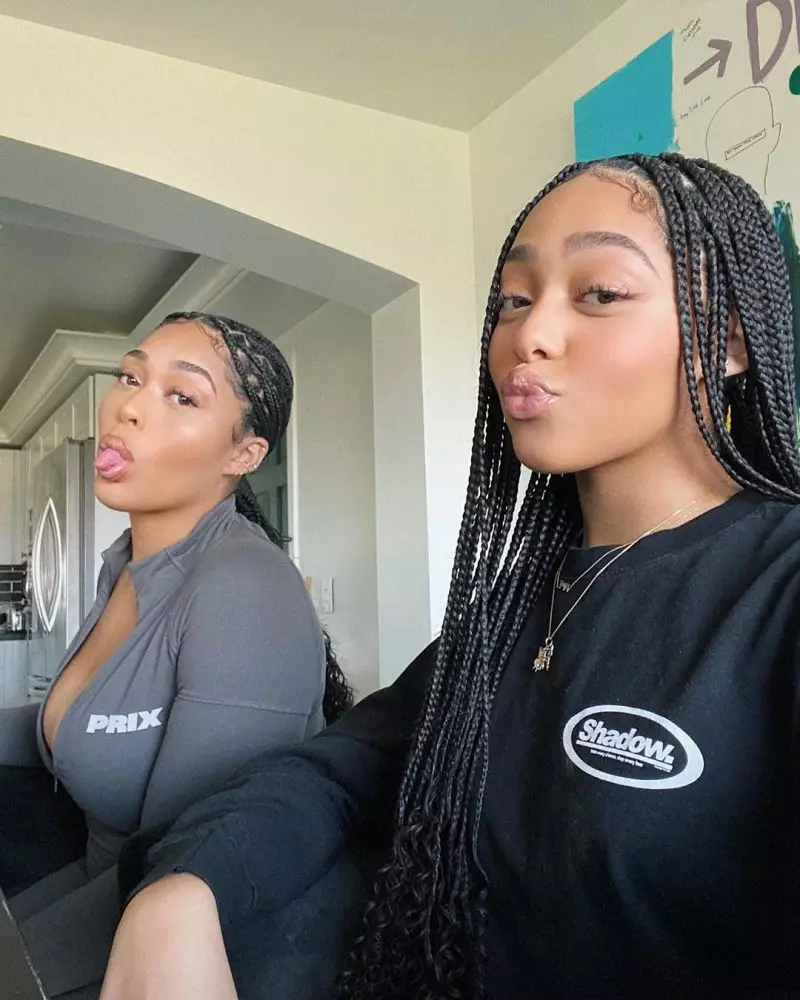 Jordyn Woods en Jodie Woods Twinning Moments, 4 Maart