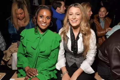 Issa Rae NYFW와 함께하는 Blake Lively Michael Kors 쇼