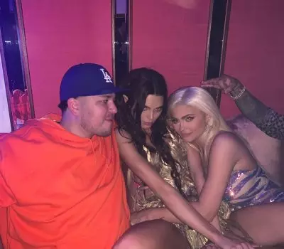 Kylie Jenner plaas seldsame foto van Rob Kardashian se gewigsverlies