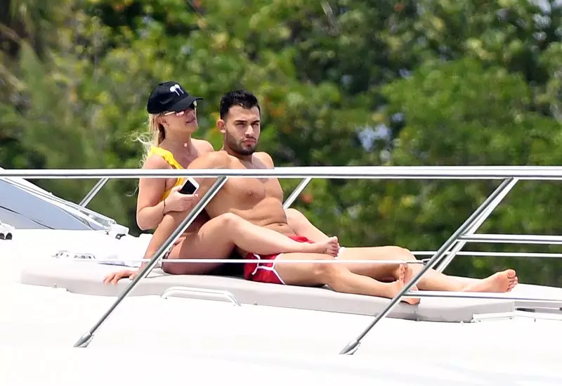 Britney Spears yellow bikini yacht Sam Asg