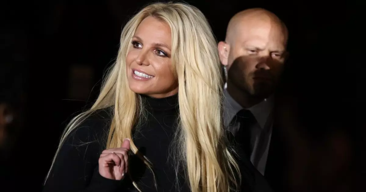 A gafodd Britney Spears Lawdriniaeth Blastig? Gweler Beth mae Arbenigwr yn ei Feddwl