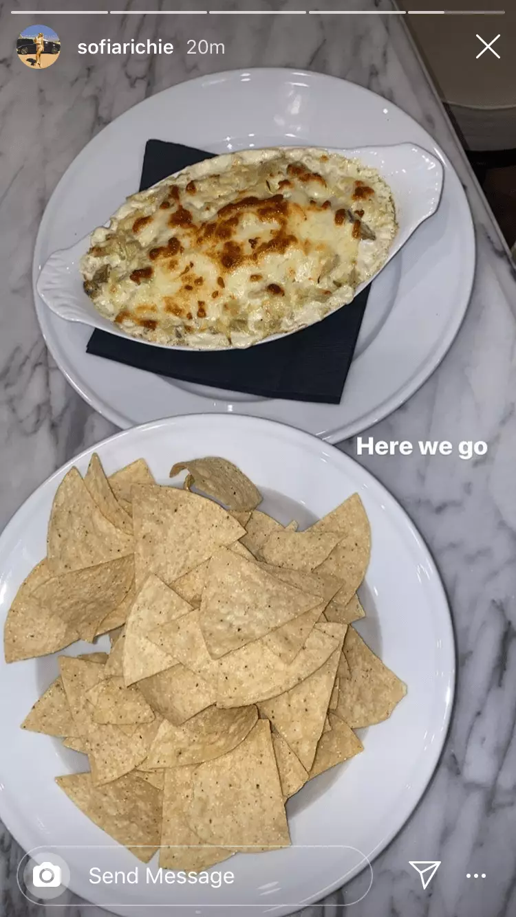 Sofia Richie Chips and Dip