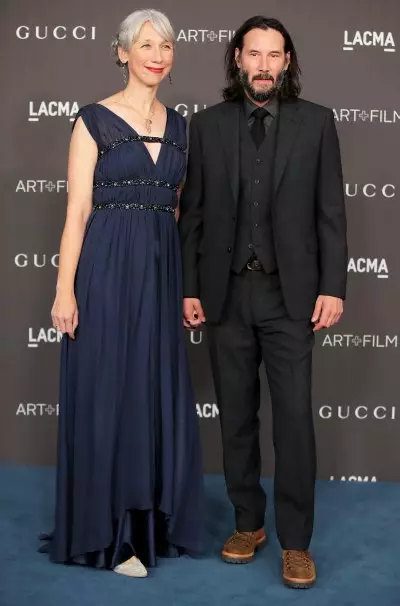 Keanu Reeves pakkaa PDA:lle Alexandra Grant