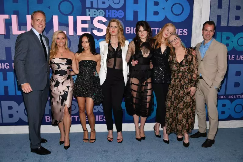 Reese Witherspoon, Zoe Kravitz, Laura Dern, Shailene Woodley, Nicole Kidman a Meryl Streep rouden Teppech grouss kleng Ligen cast weiblech Schauspiller