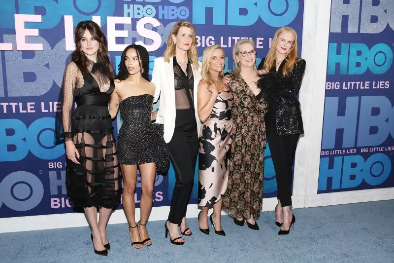 Shailene Woodley, Zoe Kravitz, Laura Dern, Reese Witherspoon, Meryl Streep ແລະ Nicole Kidman ນອນນ້ອຍໃຫຍ່ໃນພົມແດງ premiere
