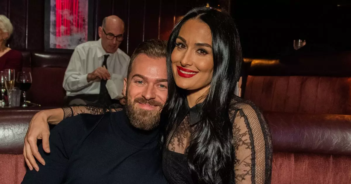 Nikki Bella har en gutt: deler kjønn på barn i kjønnsavsløring