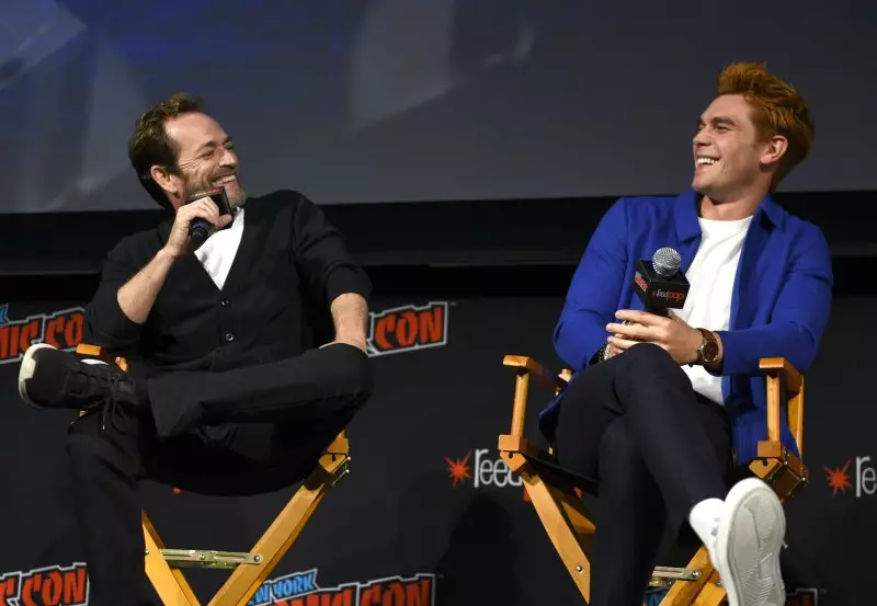 Luke Perry na KJ Apa