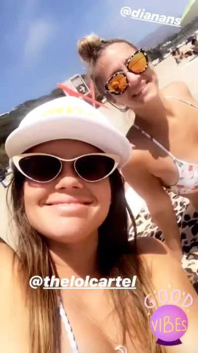 Chanel West Coast fetter Diana på stranden i bikinier