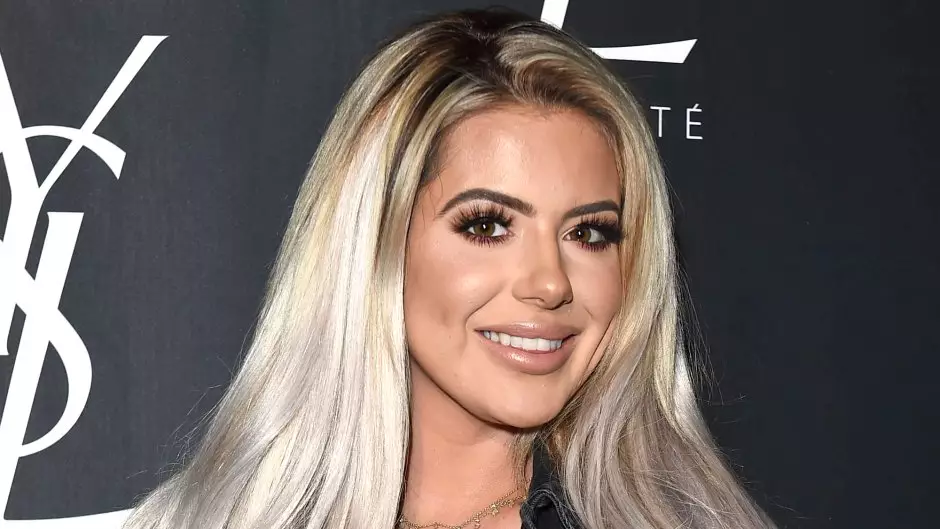 Tá go leor guys ag Brielle Biermann ina DMs ach tá siad go léir 'Leadránach': 'Tá roinnt spreagtha ag teastáil uaim'