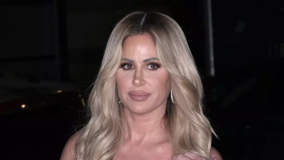 Kim Zolciak pukeutunut valkoiseen