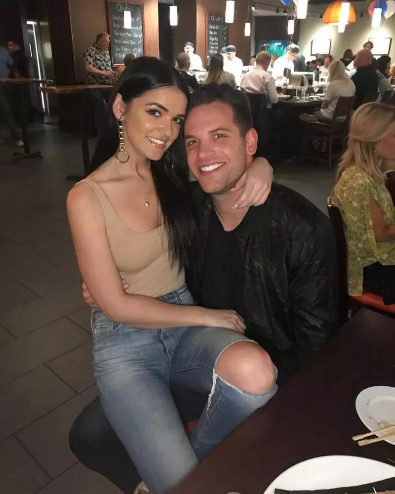 單身漢 Raven Gates 和 Adam Gottschalk 約會訂婚 pda tan 背心