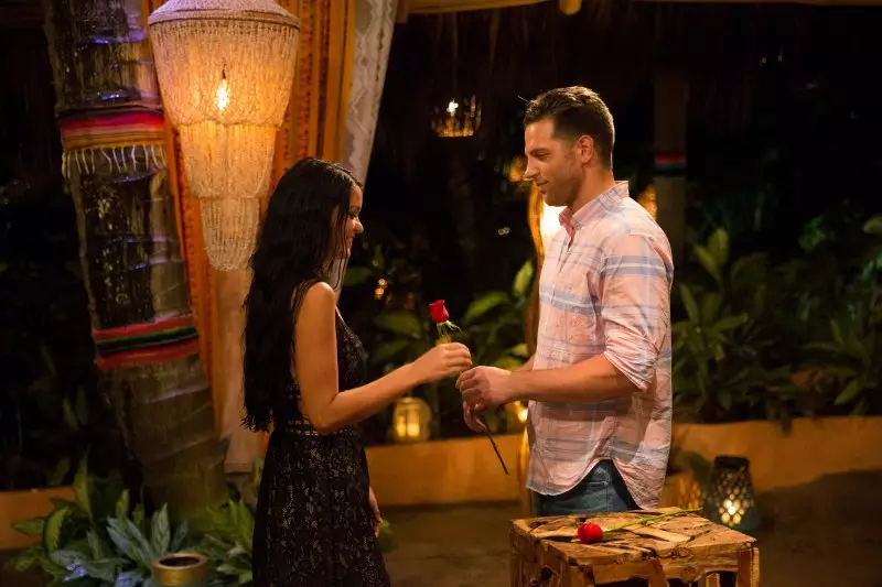 RAVEN GATES, ADAM GOTTSCHALK bachelor in paradise season 4 ພິທີດອກກຸຫຼາບຄູ່ບ່າວສາວ