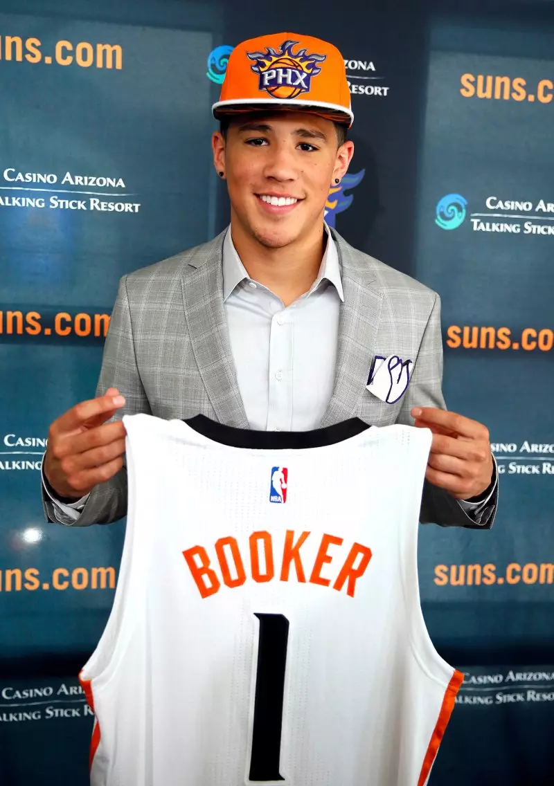 Kendall Jenner와 Devin Booker 관계 타임라인