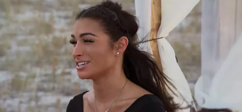 Ashley iaconetti estensjonijiet tal-lashes tal-għajnejn