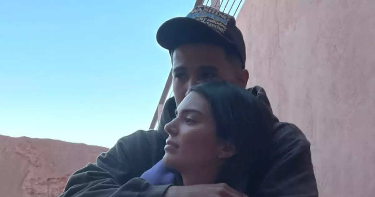 Devin Booker's Birthday Tribute rau Kendall Jenner: Romantic Duab