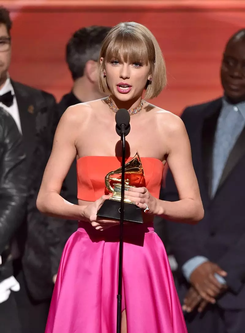 Taylor swfit grammys 2016