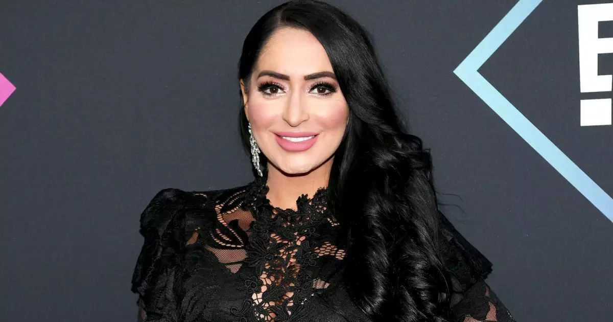 Angelina Pivarnick saka Jersey Shore ngumumake Pertempuran Depresi