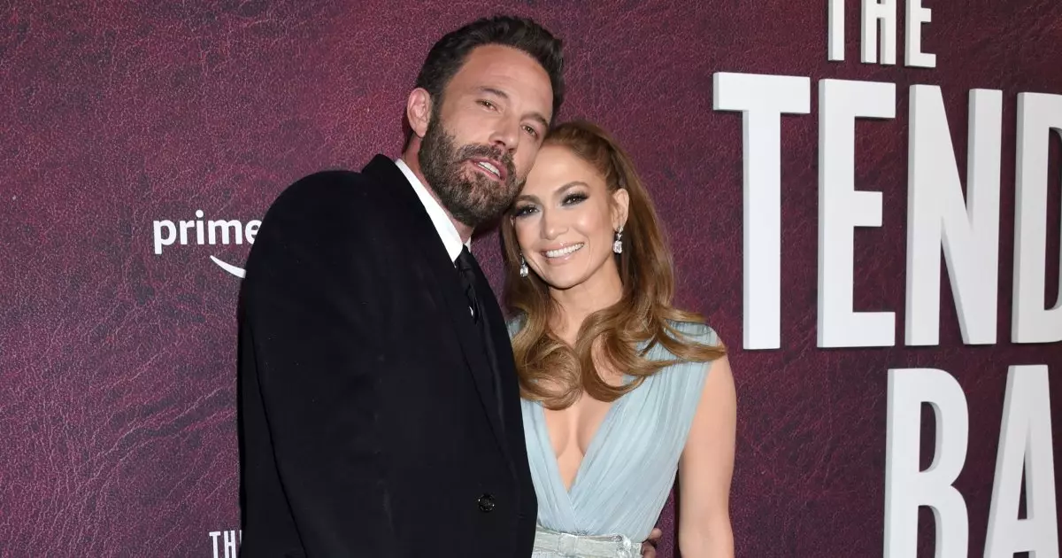 Ben Affleck jeung Jennifer Lopez aktipitas: Tempo Inten Ring, Tambih deui