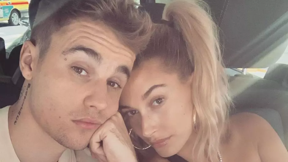 توكيودىكى Justin Bieber ۋە Hailey Baldwin Selfie