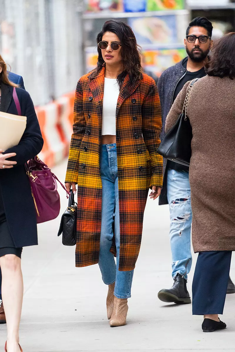 Priyanka Chopra ช่วงเวลาแฟชั่นที่ดีที่สุด