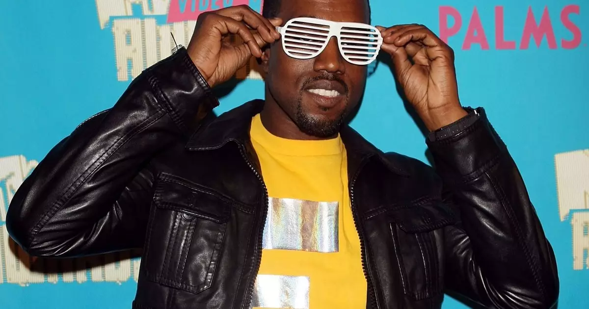 Lyrics Tochaltóir Óir Kanye West Réamh-mheas Rob Kardashian agus Usher Drama