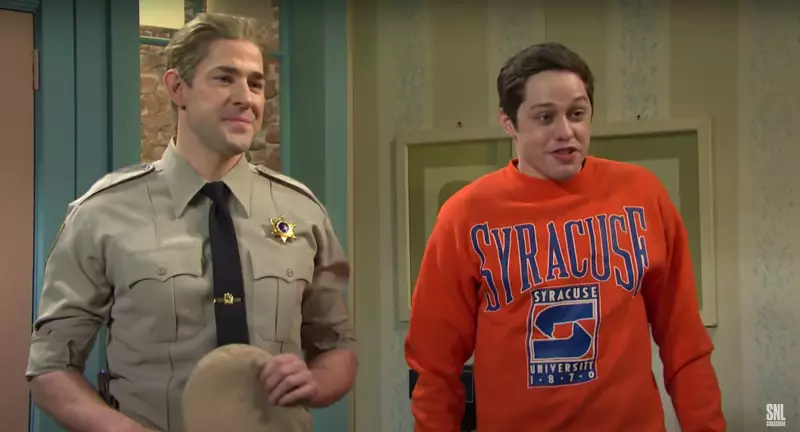 Ó MTV go ‘Saturday Night Live’! Tá athrú mór tagtha ar Pete Davidson thar na blianta