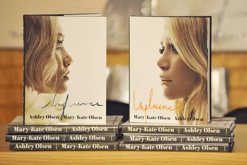 Buku Mary kate ashley olsen