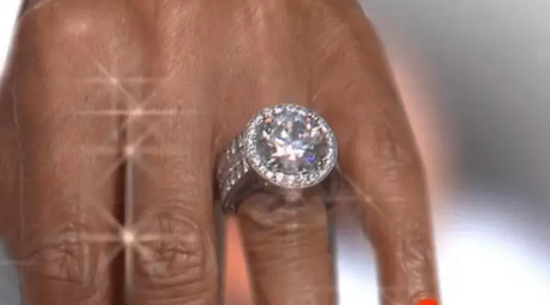 Latoya Jackson zaručnički prsten 2