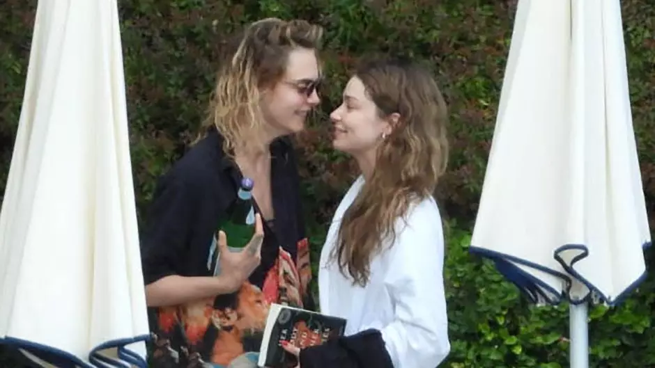 Η Cara Delevingne και ο Minke φιλιούνται στην Ιταλία