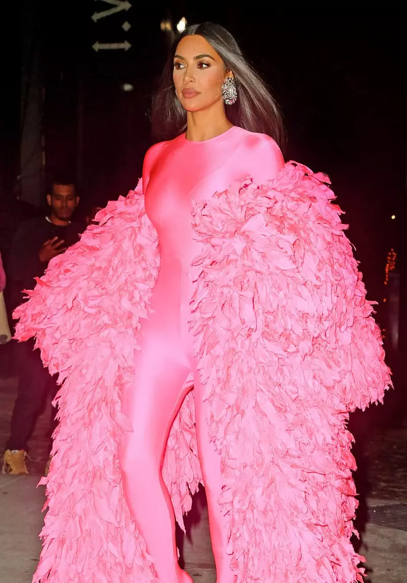 Kim Kardashian'ın Yıldızlarla Çivili 'Saturday Night Live' Afterparty İçinde