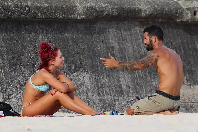 dwts sharna burgess su bikiniu kalbasi su nauju vyru