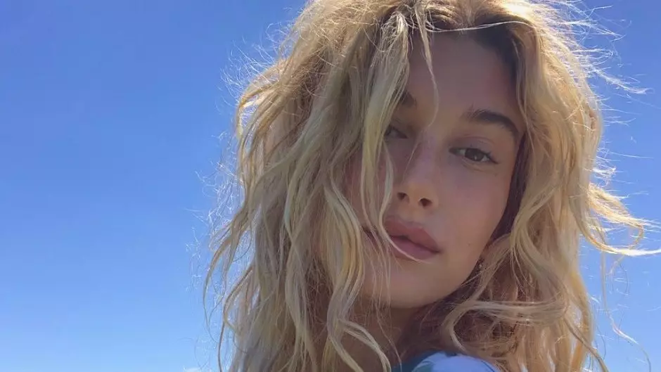 Hailey baldwin boukl natirèl