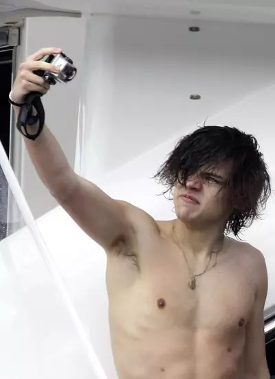 styles harry çar nipples - getty