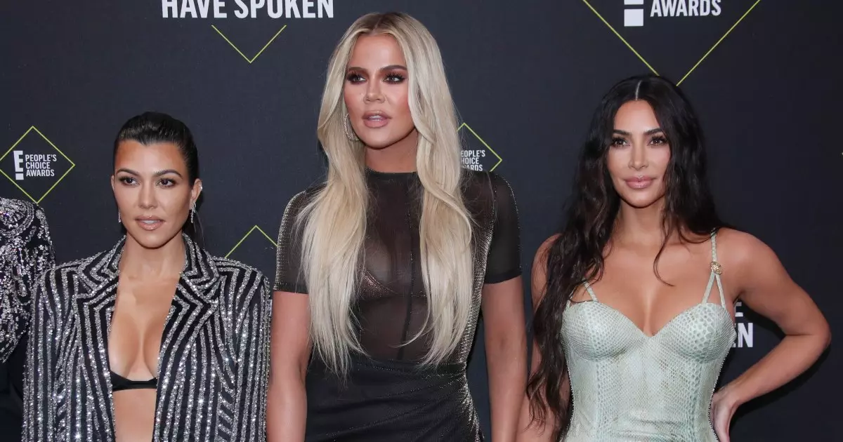 Kardashian-Jenners Real Hair: Kylie, Khloe, Kim at Higit Pa