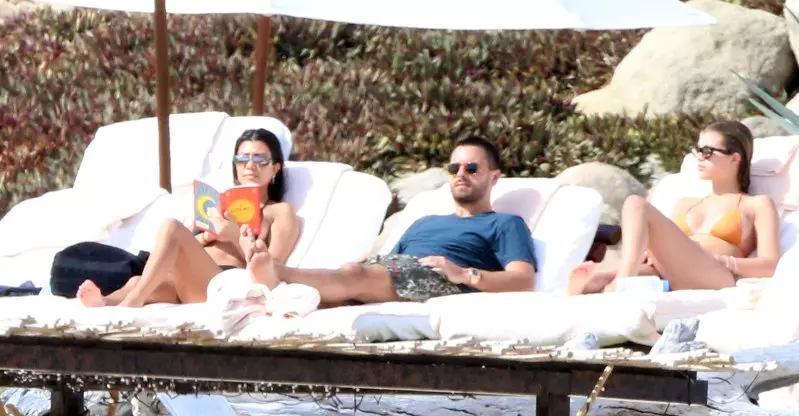 Kourtney Kardashian, Scott Disick ja Sofia Richie aurinkoa Cancunissa, Meksikossa