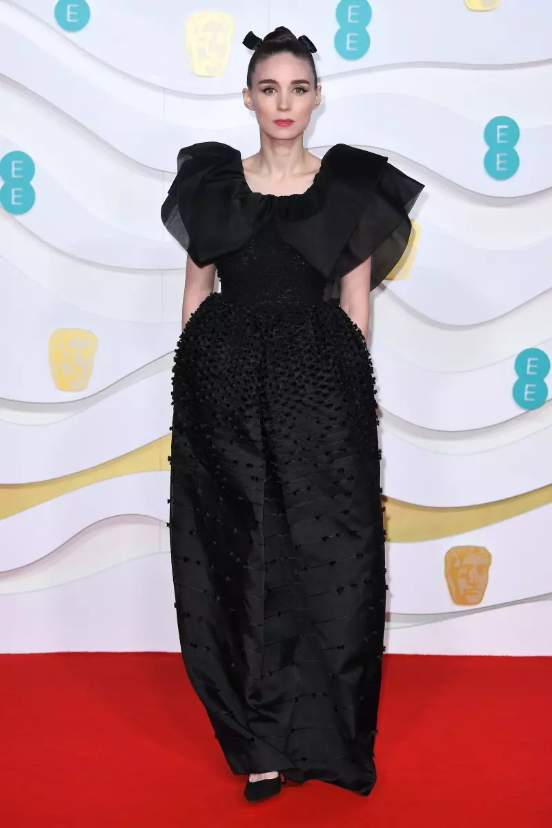 Anugerah BAFTA 2020 Permaidani Merah Rooney Mara