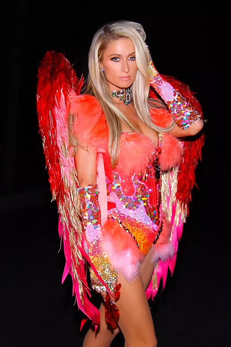 paris hilton Halloween 2020